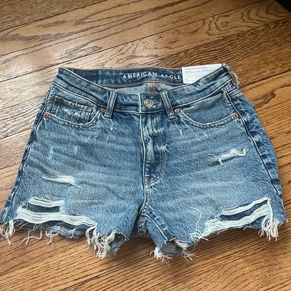American Eagle Outfitters | Shorts | Nwt American Eagle High Rise Mom ...
